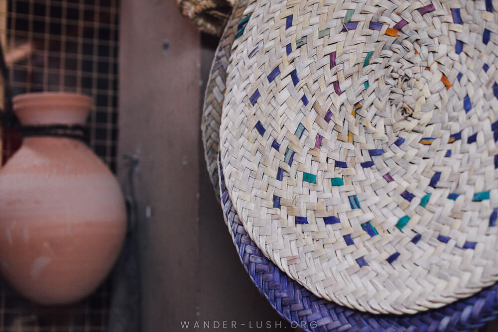 Quick Guide to Oman's Nizwa Souq, Including What to Buy - 必赢电子娱乐